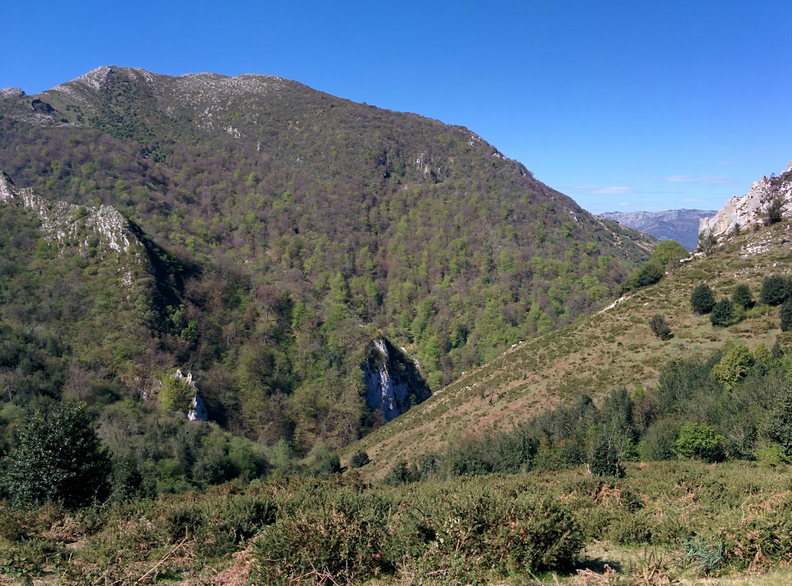 A lo bouzo: La Airua Naval desde la Rebolla [Quirós]