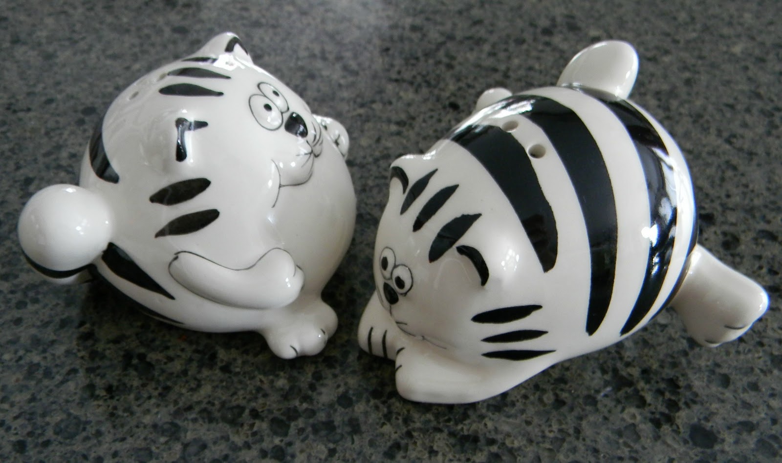 Forever Decorating!: Kitty Tassels