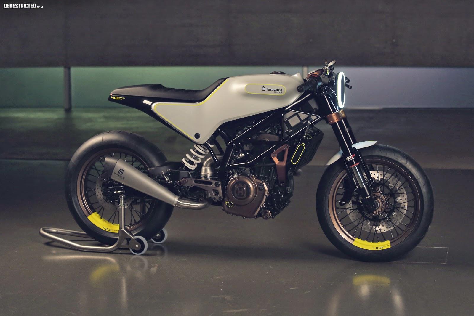 Husqvarna Svart Pilen 401 & Vit Pilen 401 - RocketGarage - Cafe Racer ...