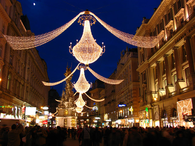 Alexandra D. Foster Destinations Perfected: Vienna, Austria - Christmas ...