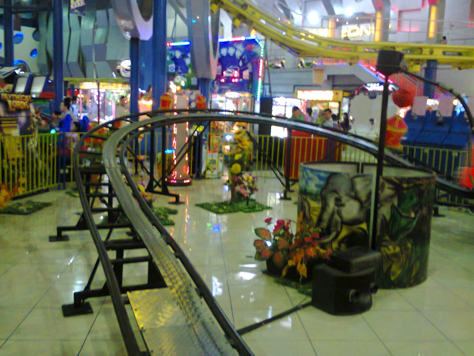 St Kernol Alaris Panjaitan SH: Bersama Keluarga ke Mall Lippo Karawaci ...