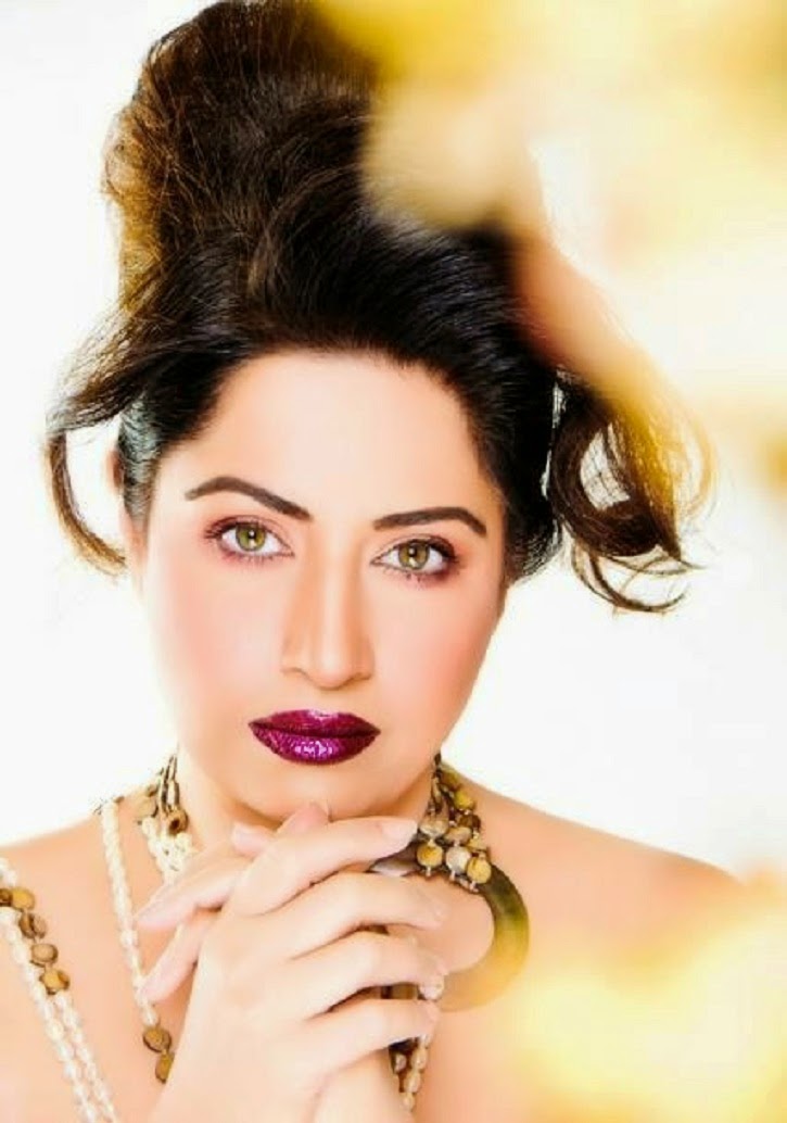 free stars wallpaper: Atiqa Odho HD Wallpaper