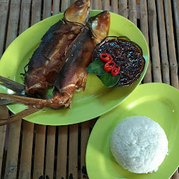 Bandeng Asap Sidoarjo