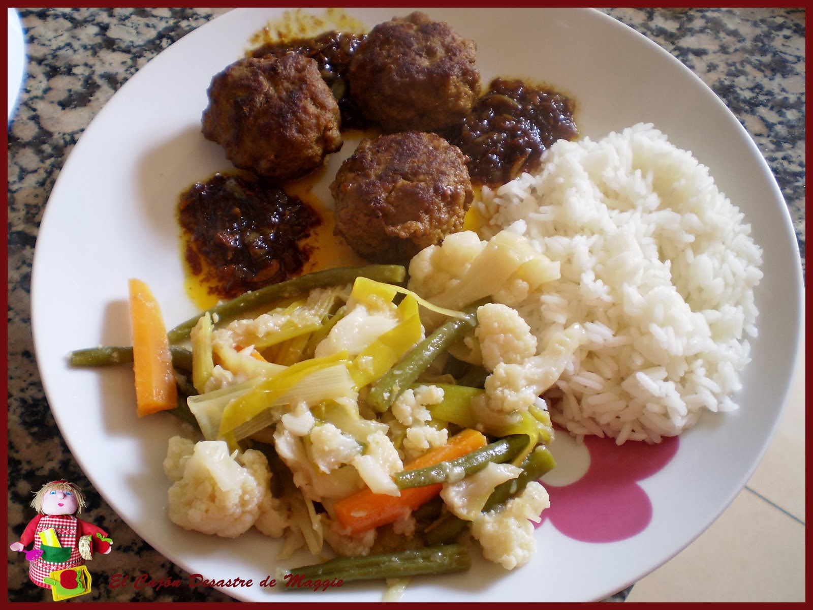 El cajón desastre de Maggie: FRICADEL (ALBÓNDIGAS EN SALSA DE CHALOTAS)