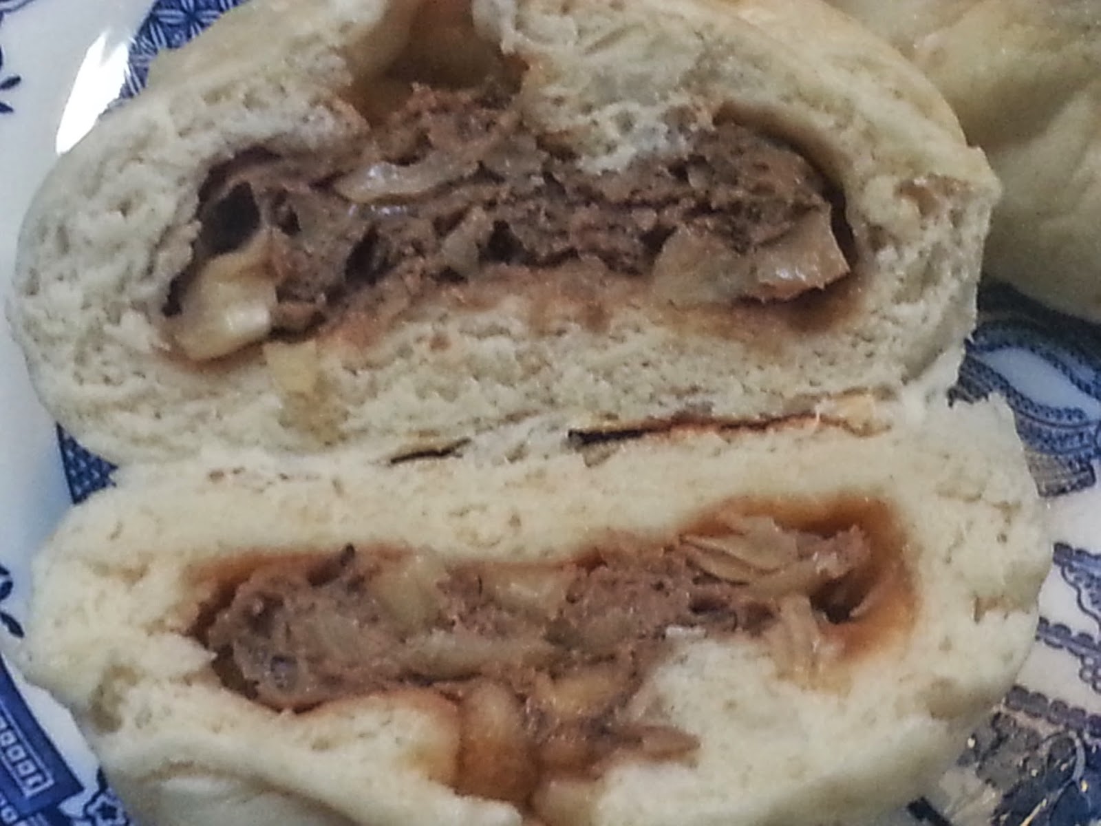 Pat's Kitchen Journal: Wholemeal Big Meat Buns