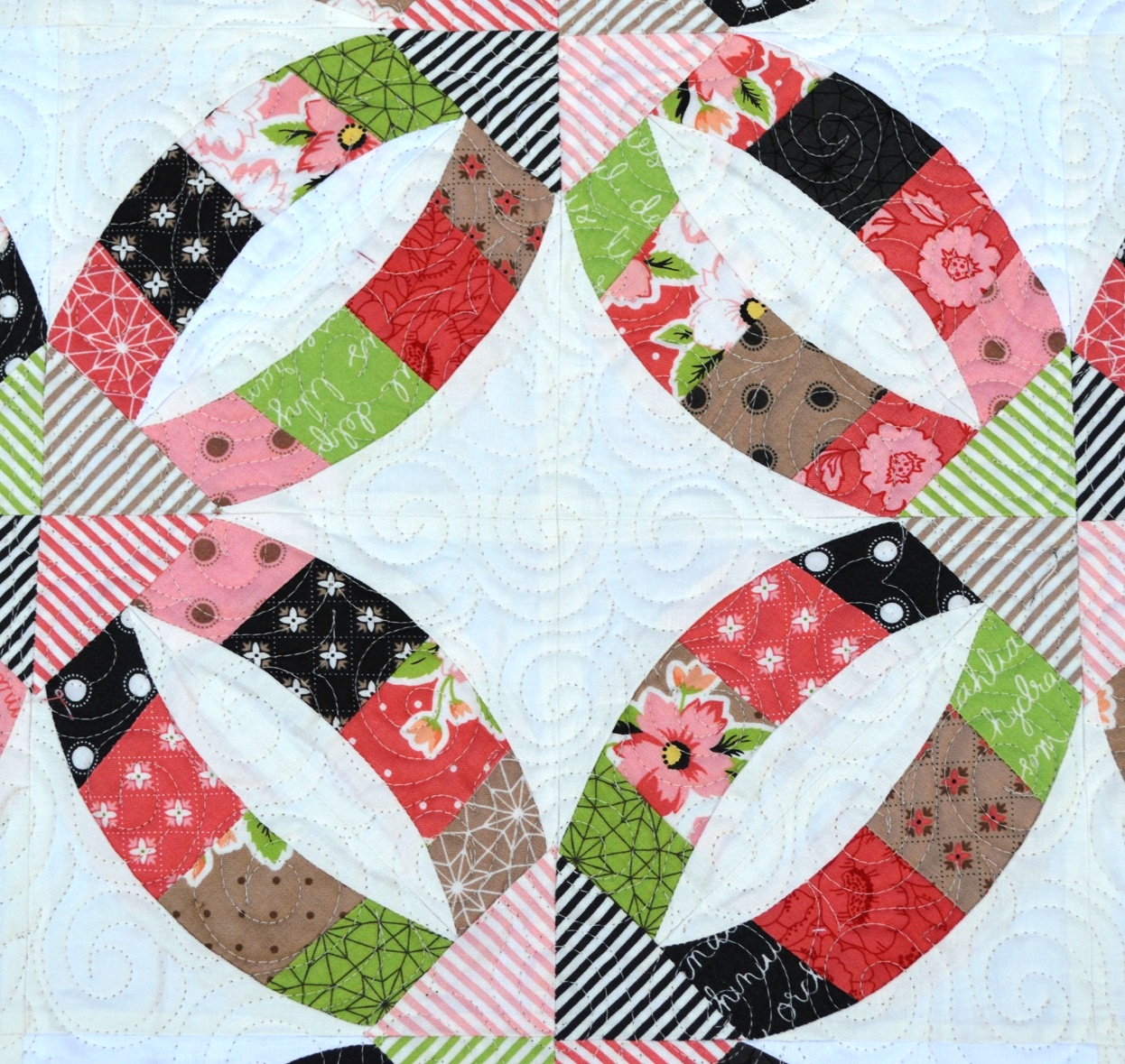 Happy Quilting: Tip Toe Through the Tulips