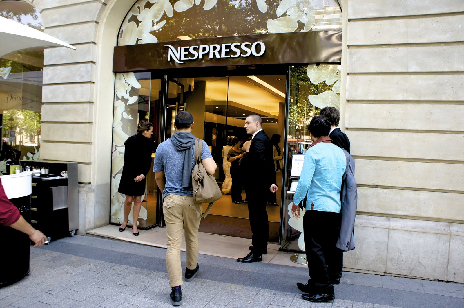 i - first person singular: Nespresso Star Boutique | Champs Elysées