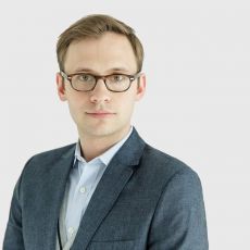 Middle Grade Ninja: 7 Questions For: Literary Agent Alexander Slater