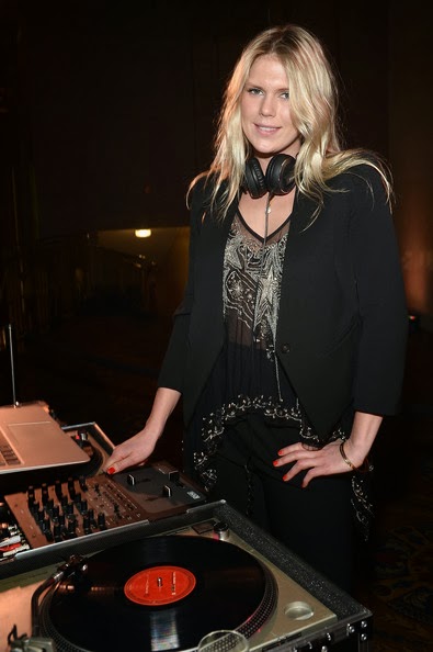 Stones Please Don`t Stop: Alexandra Richards DJ en the Christopher ...