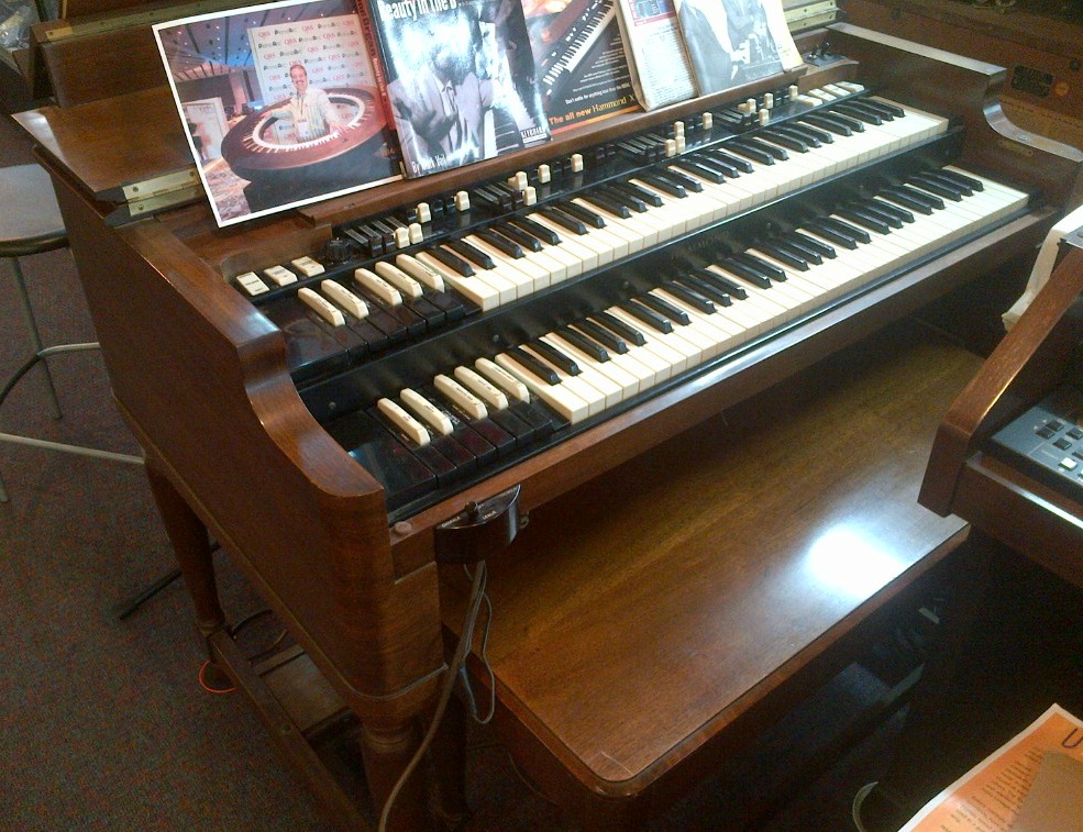 Scott Russ Music: Mint Vintage Hammond‬ B-3 & Leslie