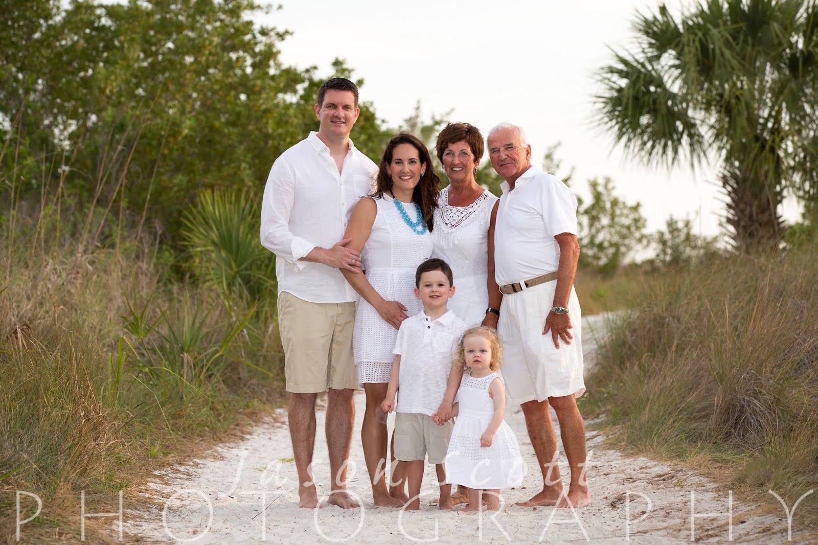 Siesta Key Beach Portraits - Fowler Family | Jason Scott Photography