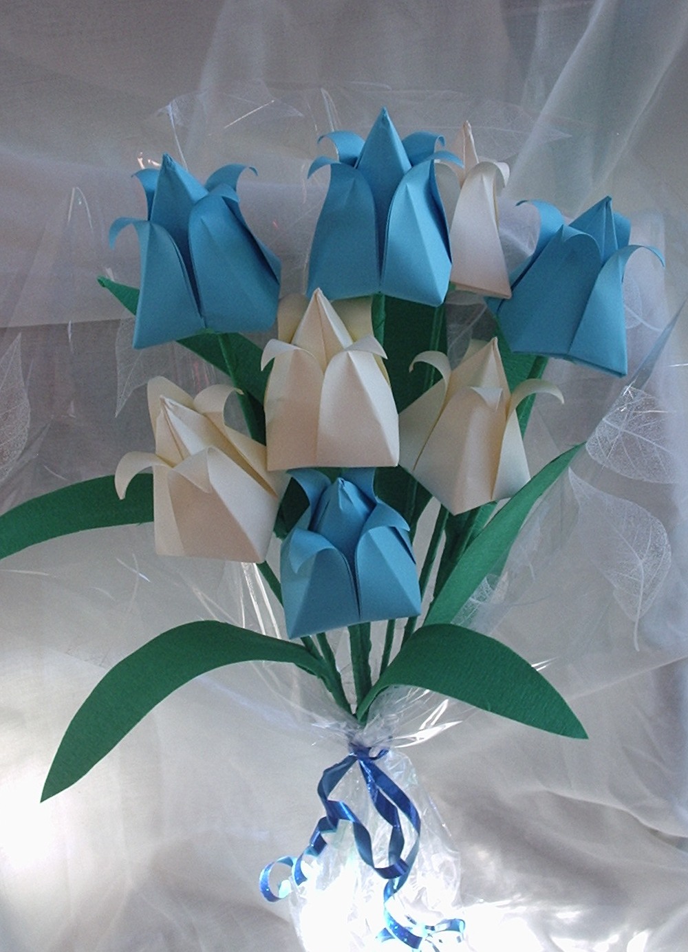 NATURALEZA DE PAPEL: RAMO DE TULIPANES AZULES