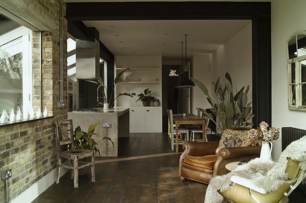 Highland Home Rough Lux kitchen | Awesome Lake Views