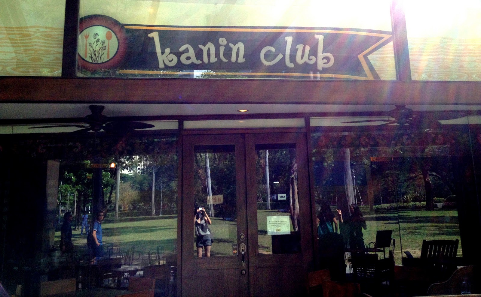 What Mary Loves: Love at First Bite: Kanin Club