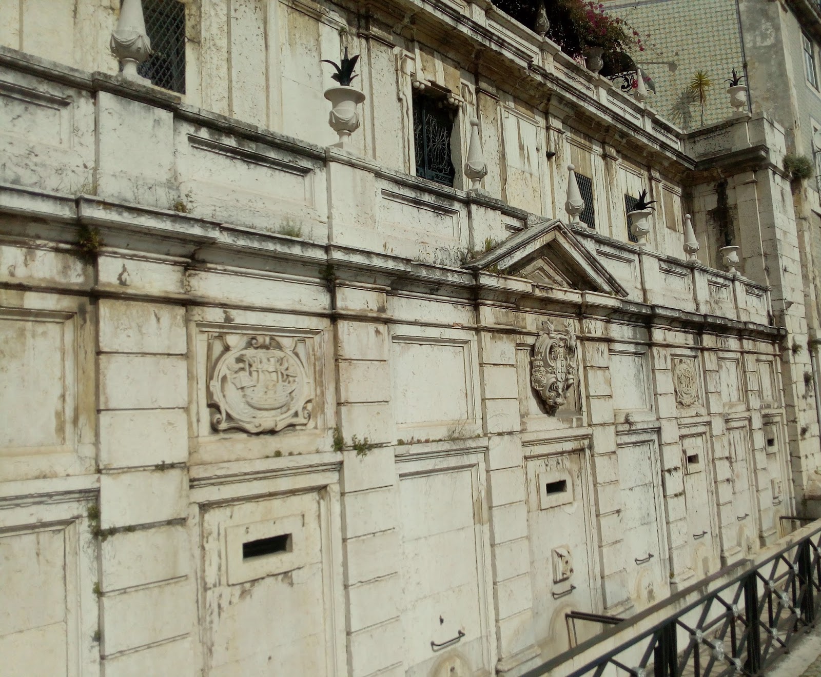 Pedras Silenciosas: Chafariz d´el Rey - Lisboa