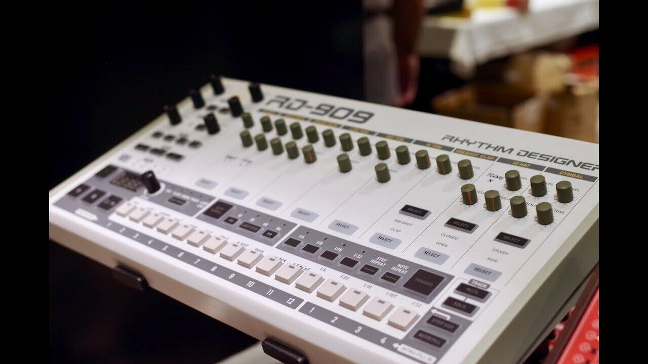 MATRIXSYNTH: Behringer RD9 Prototype Roland TR-909 Clone Currently on Ebay