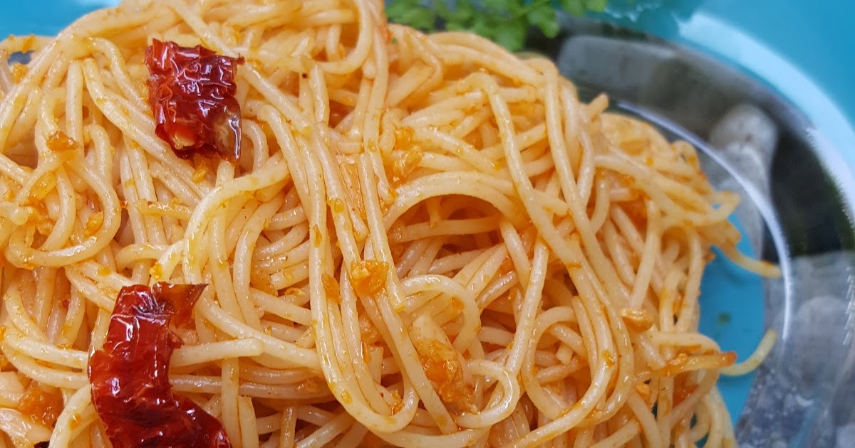 Laman Dapur Helen: PASTA BAWANG PUTIH DAN MINYAK ZAITUN