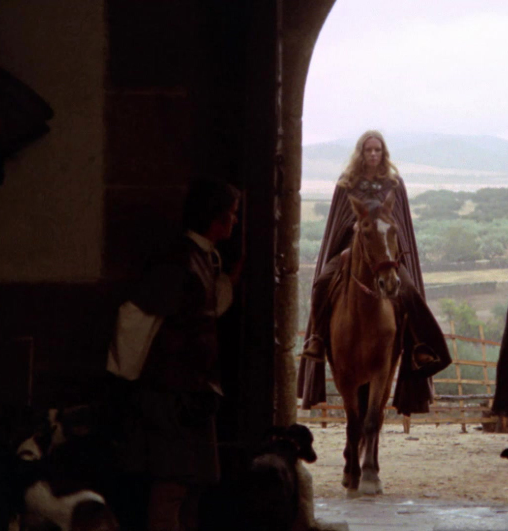 Leonor | MOSTBEAUTIFULGIRLSCAPS