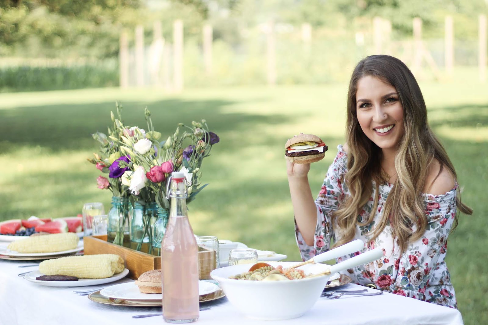 STYLED SUMMER PICNIC TABLESCAPE + ESSENTIALS | A Classy Fashionista