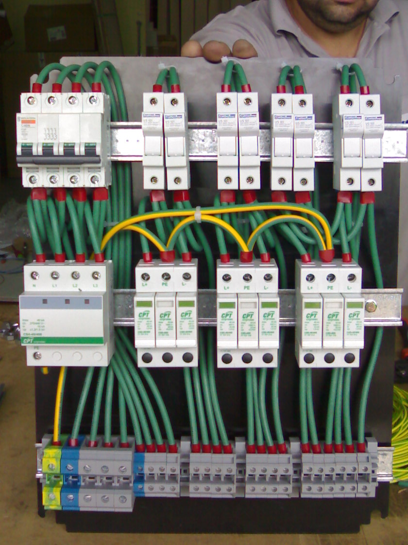 Ircys Instalaciones: Montaje de cuadros eléctricos