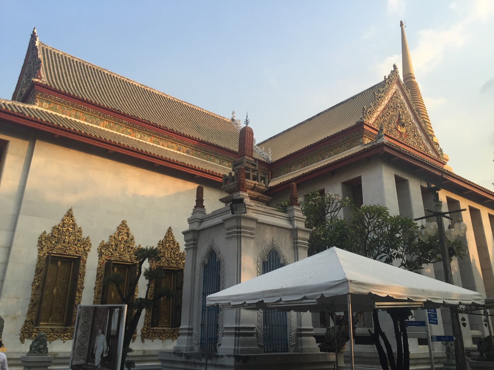 Temples In Thailand: Bangkok - Wat Ratchapradit Sathitmasimaram ...