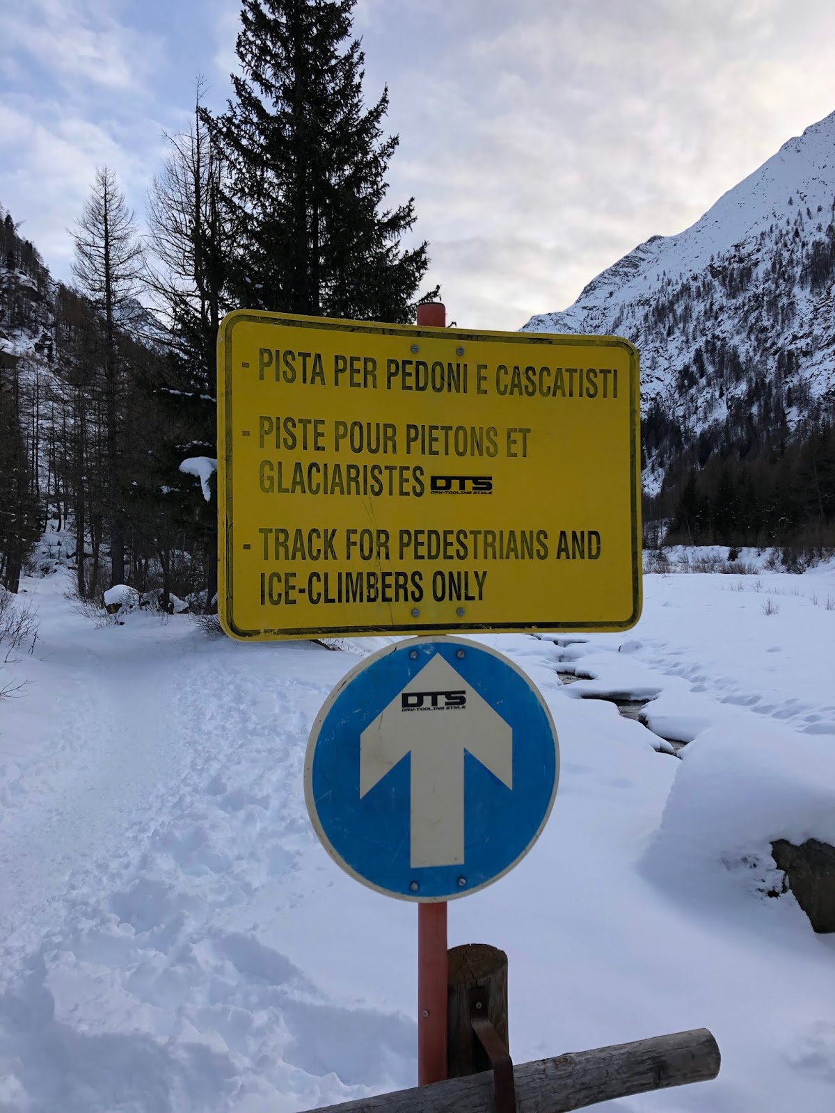 TravelMarx: On the Road – Street Sign Language Lesson XXVII