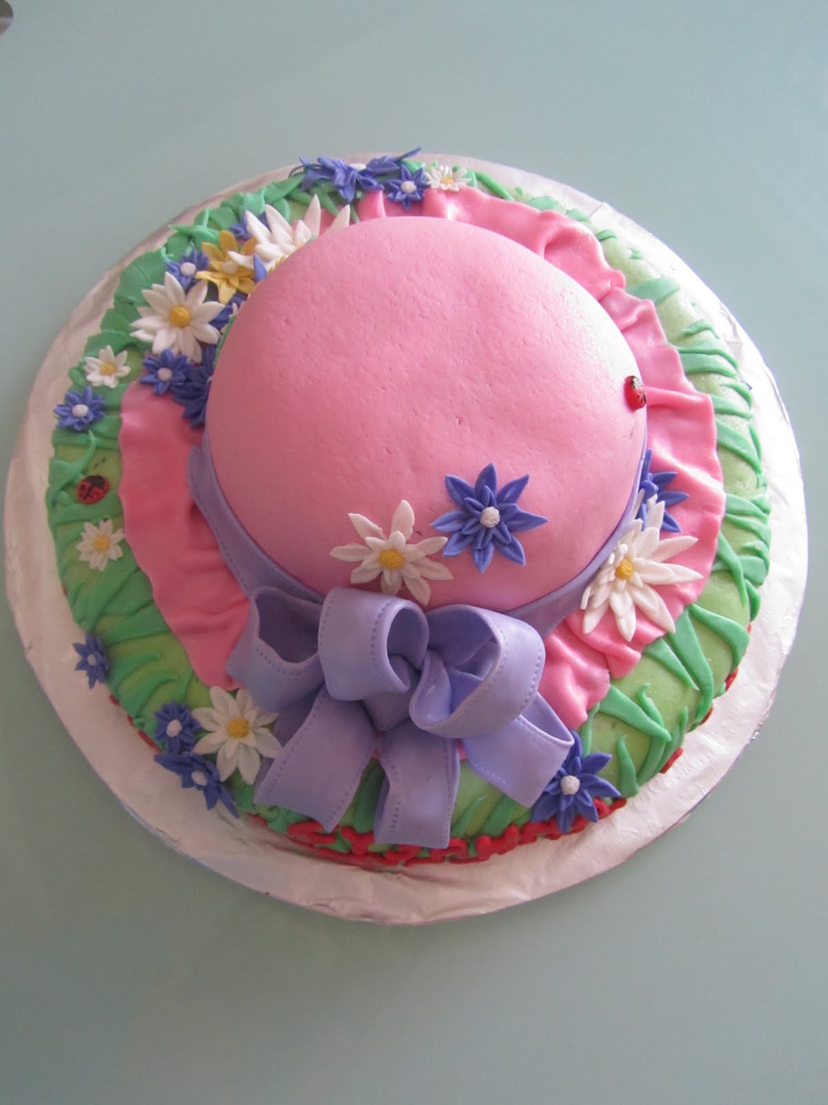 Divine Delicacies: "HAT" CAKE FOR A SPECIAL LITTLE LADY