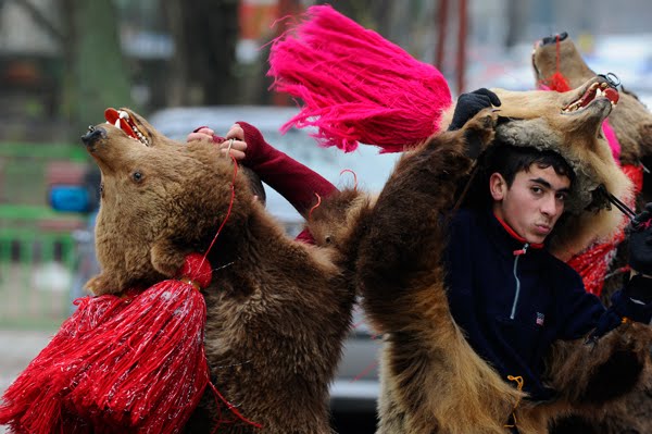 CRISTIAN NISTOR: DANSUL URSULUI