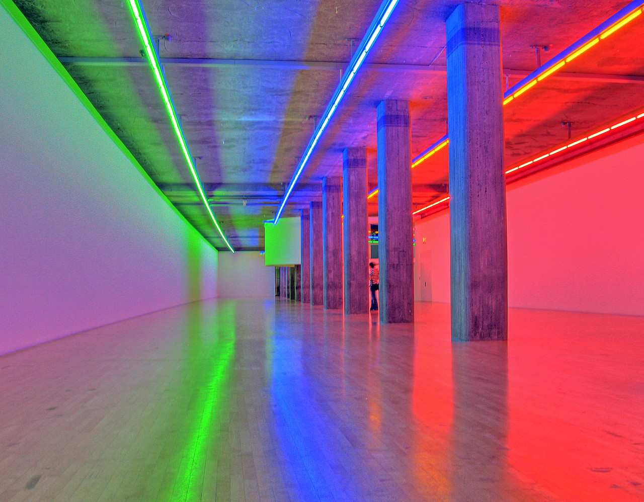 UrbanArte: DAN FLAVIN