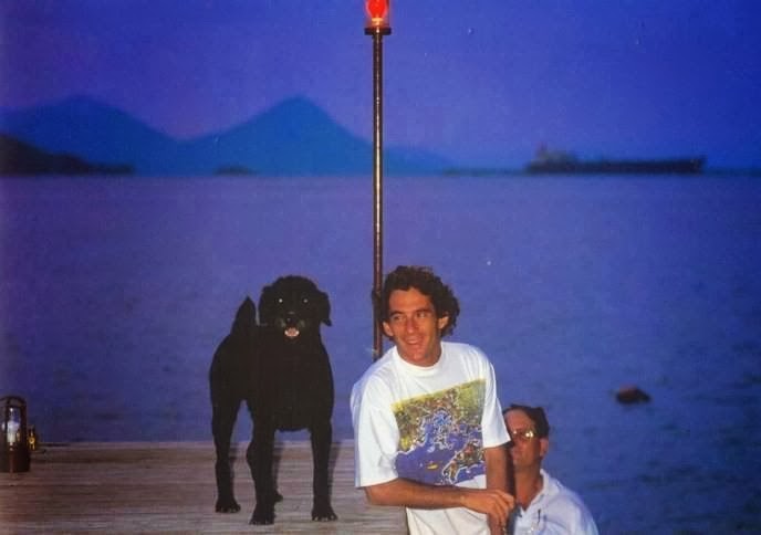 Ayrton Senna Forever: Ayrton Senna and family in Angra dos Reis, 1990 ...