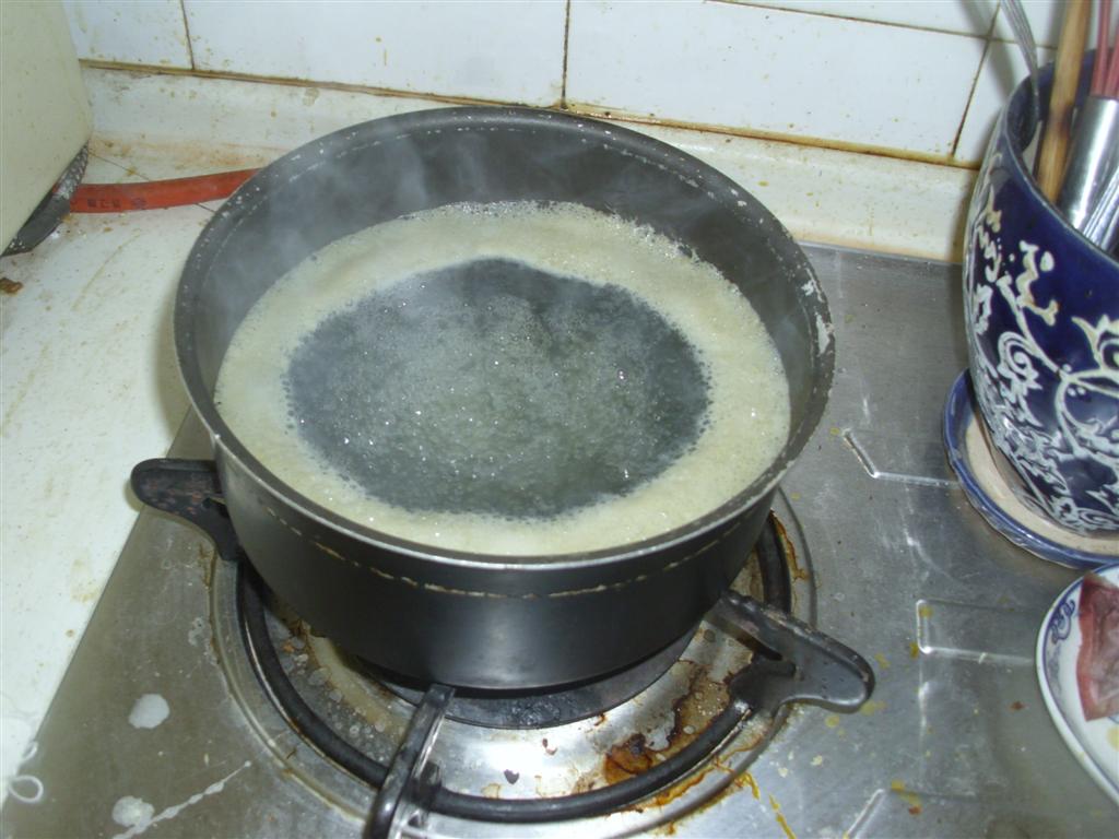 The Do-It-Yourself Mom: DIY Fresh Sugarcane (or Sugar Cane) Syrup