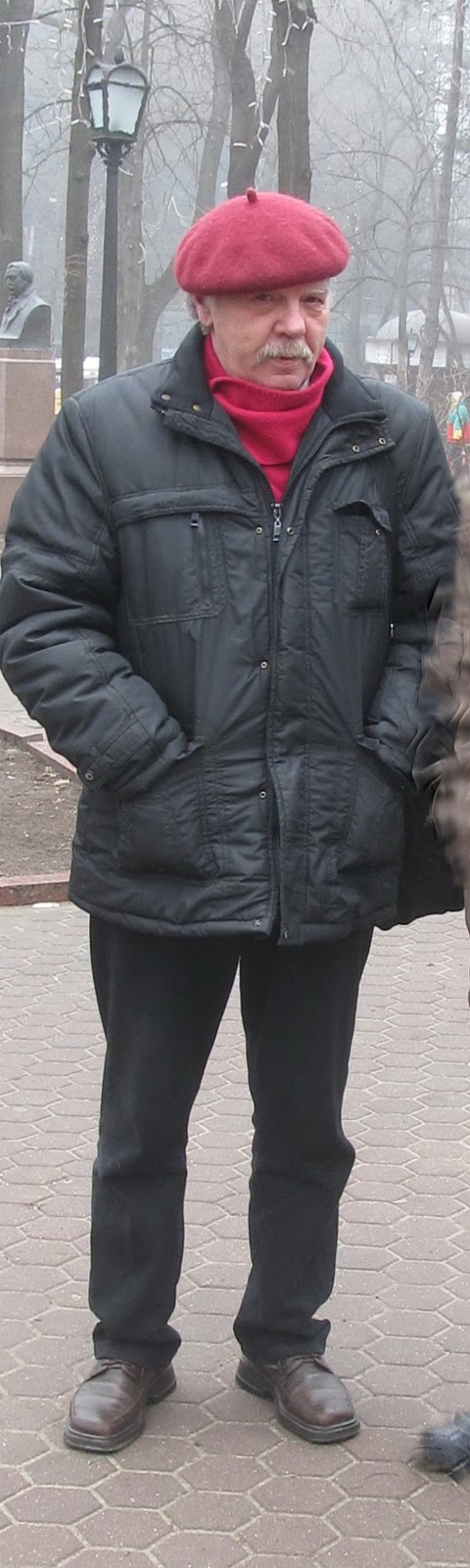 Leo Butnaru: PENTRU NICHITA - MÂNA LA INIMĂ