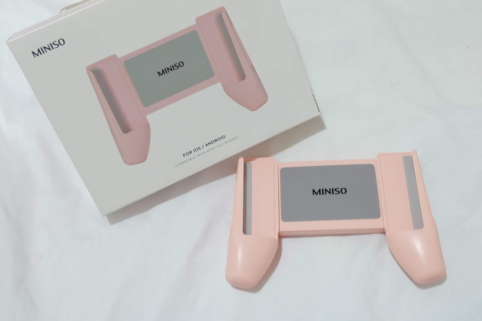 MINISO Gamepad Holder ของเล่นใหม่ ชอบเล่นเกม ติดซีรีย์ สบายมือขึ้นเยอะ!!!
