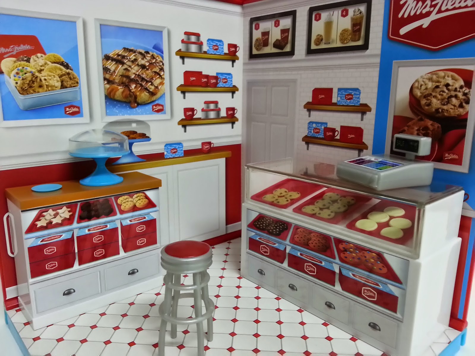 Jane Chérie: miWorld Mrs. Fields Cookie Shop