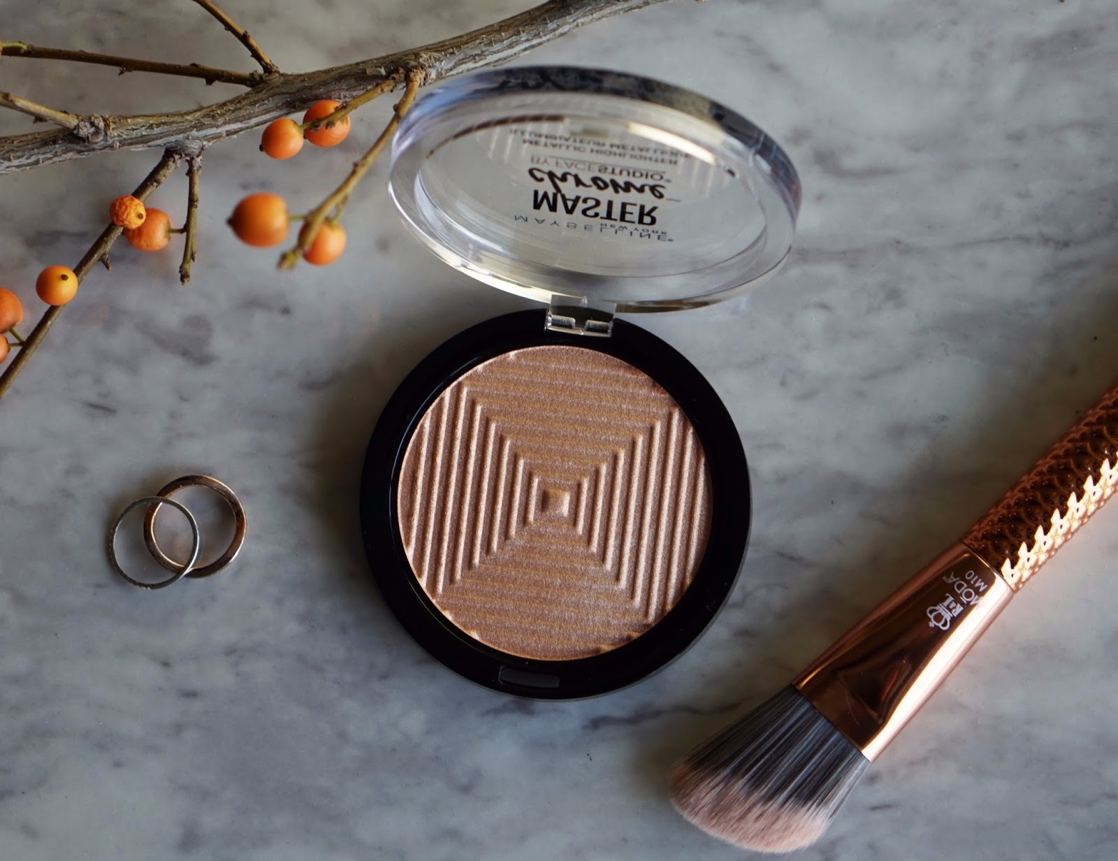 Maybelline Master Chrome Metallic Highlighter In Molten Gold 100 Review