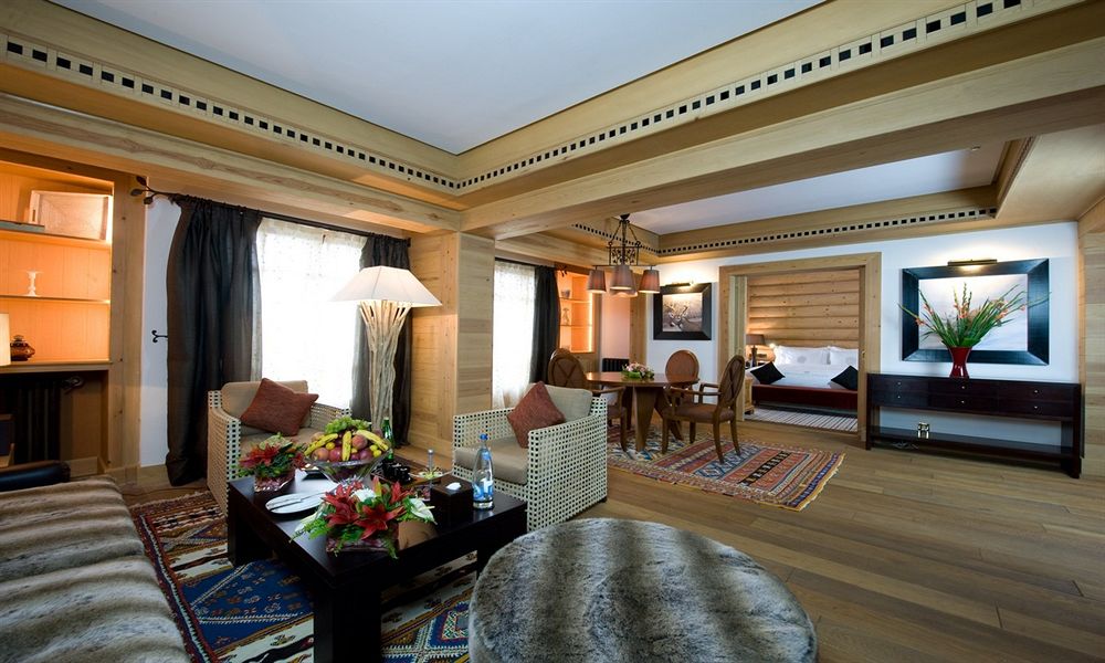 hotel Michlifen Ifrane ~ tourist guide in Morocco