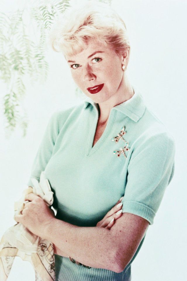 30 Wonderful Color Photographs of Doris Day, America’s Box-Office ...