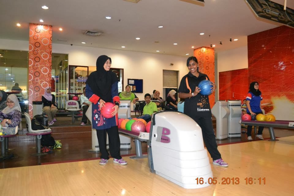 Pusat Sumber SK Bandar Baru Selayang (2): MAIN BOWLING SEMPENA SAMBUTAN ...