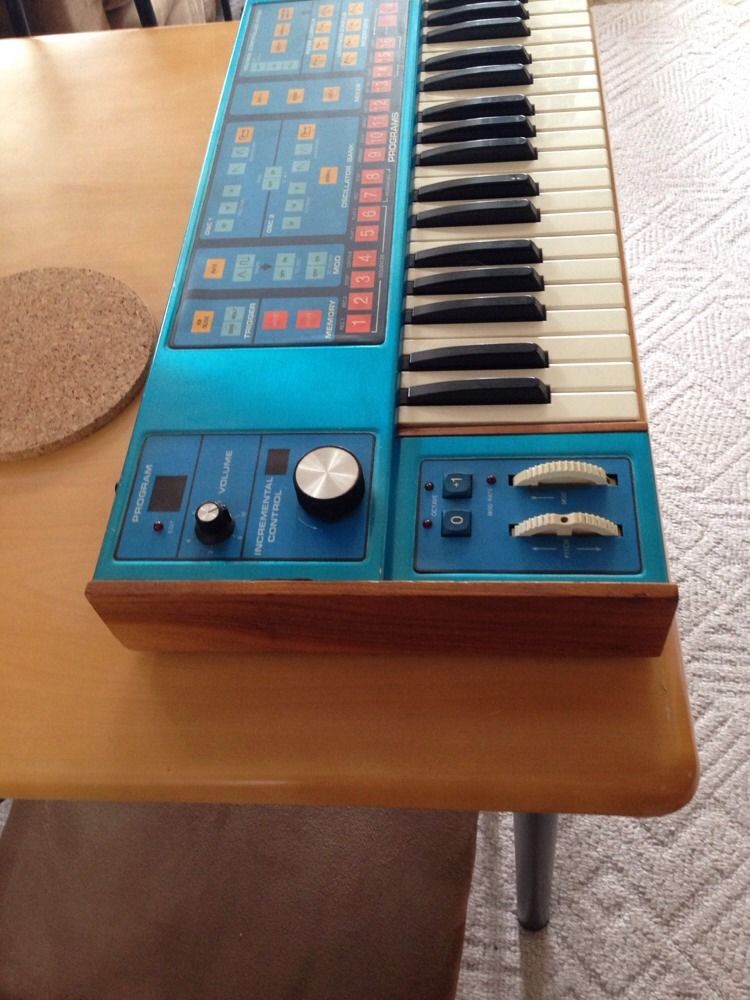 MATRIXSYNTH: Custom Blue Moog Source Synthesizer