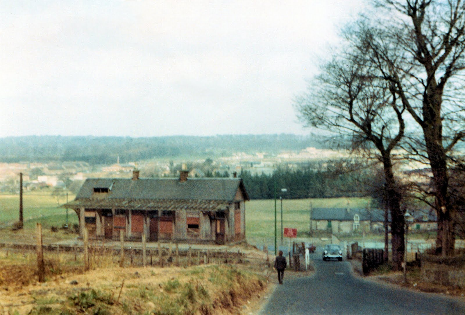 RETRO DUNDEE: LOCHEE WEST STATION IN COLOUR