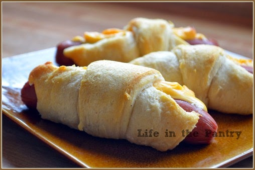 Life In the Pantry: Cheesy Crescent Dogs