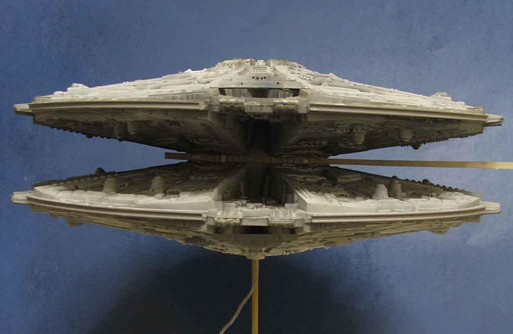 illumination5: Revell Cylon Basestar