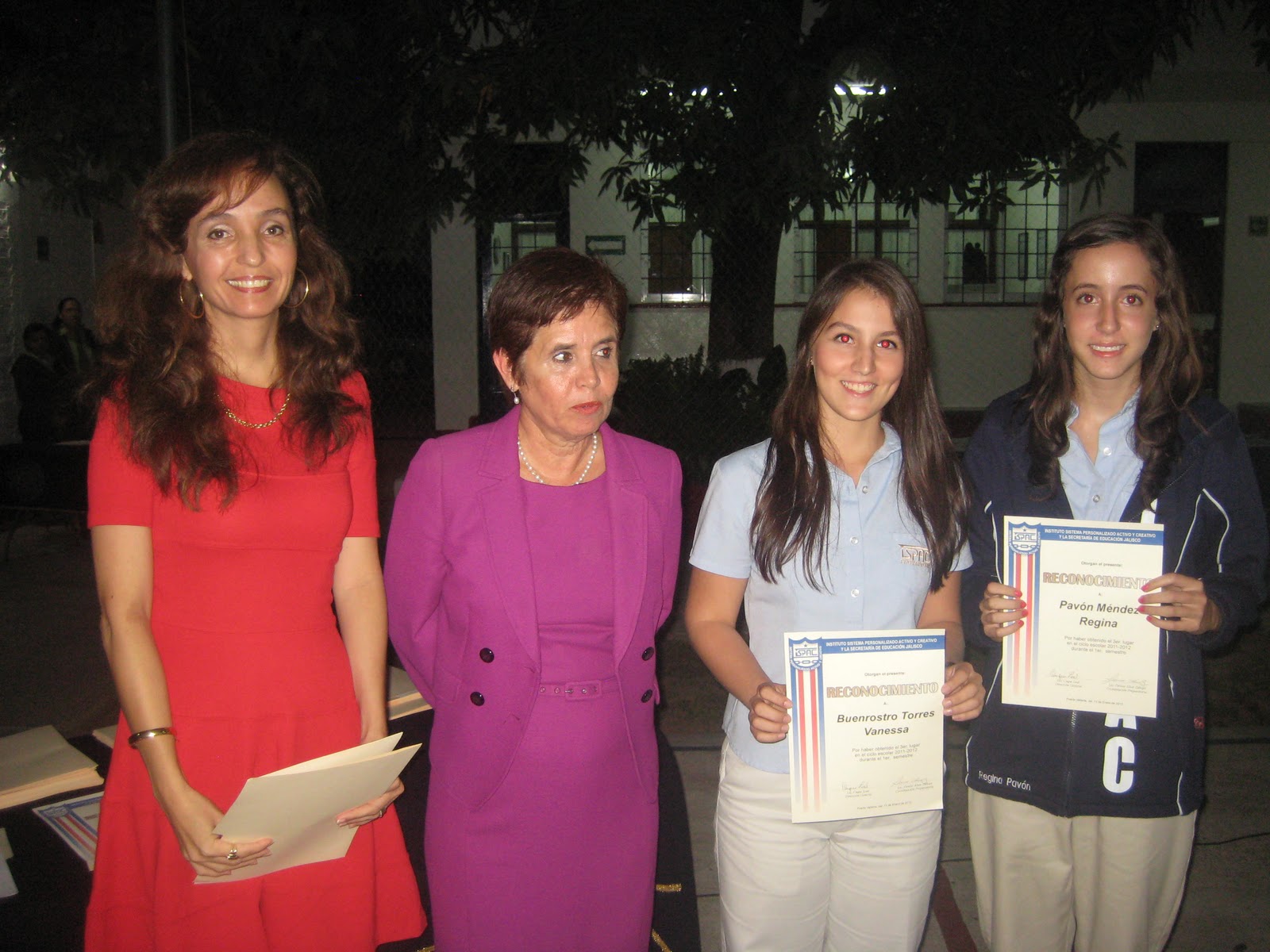 Instituto SPAC: CIERRE DE SEMESTRE DE LA PREPARATORIA ISPAC