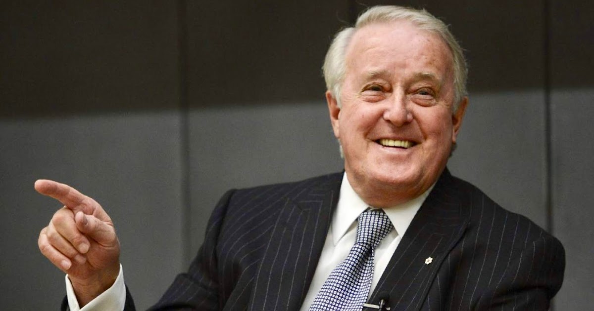 - POINTS OF VIEW _______________: THE UNKNOWN SINGER ...