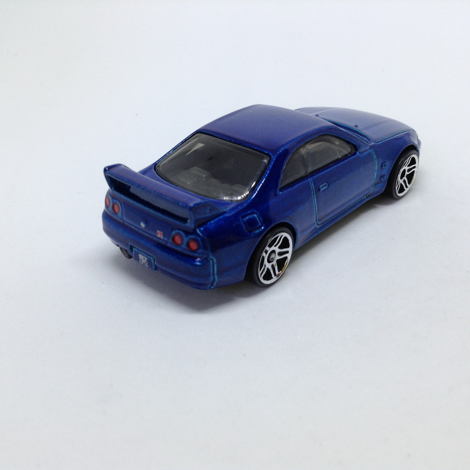 JULIAN'S HOT WHEELS BLOG: Nissan Skyline GT-R R33 (New for 2018! - Then And Now)
