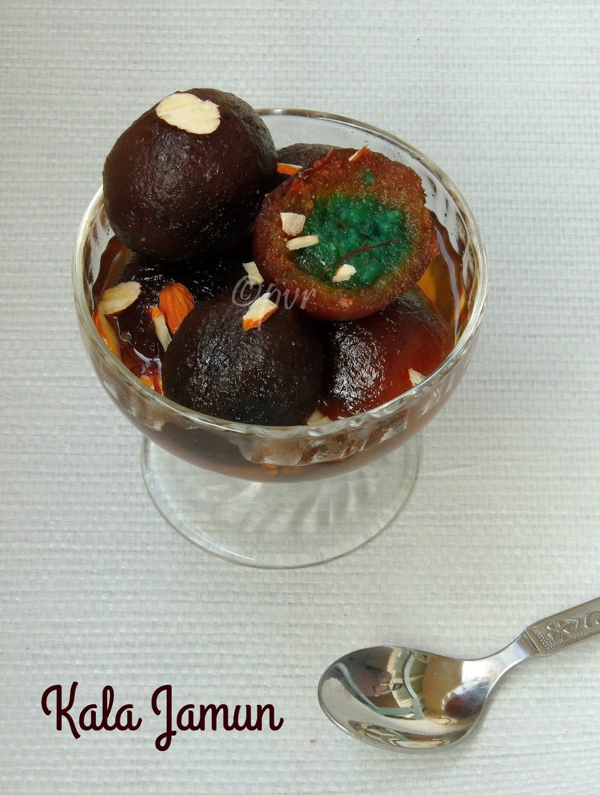 Priya's Versatile Recipes: Kala Jamun with Khoya/ Mawa Kala Jamoon ...