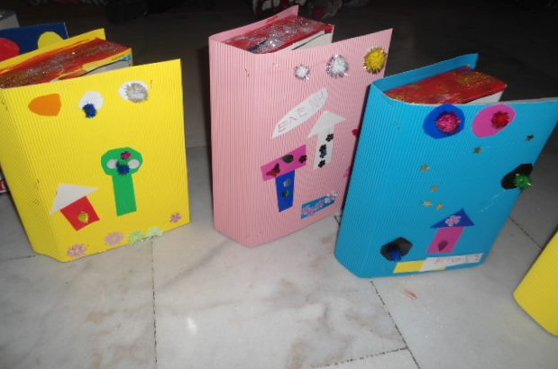 .~~kindergarten teacher ~~ΝΗΠΙΑΓΩΓΟΣ.....ΧΡΩΜΑΤΑ ΚΑΙ ΑΡΩΜΑΤΑ..: ΜΕ ΕΝΑ ...