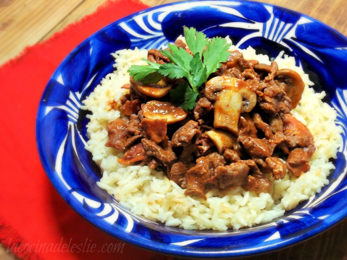 Tomato-Mushroom Beef #WeekdaySupper - La Cocina de Leslie
