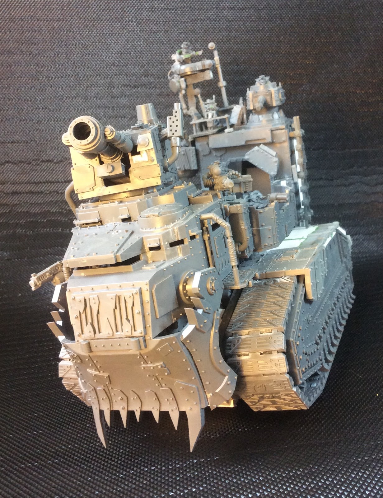 Tabletop Apocalypse: Converted Ork Battlewagon - Seriously Huge!