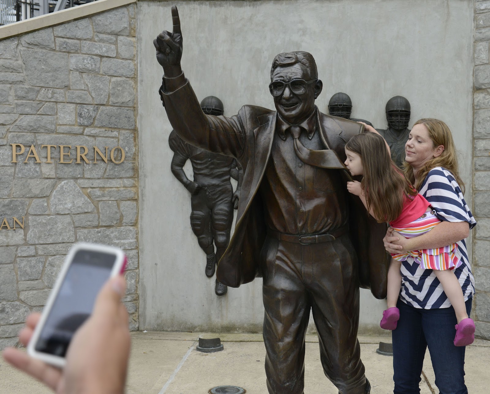 Scott Says ...: Penn State must take down Paterno statue